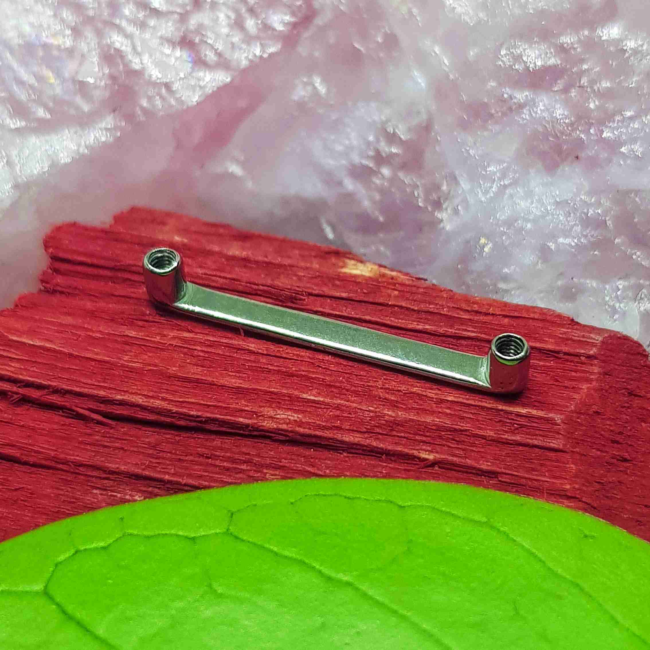 Surface Bar – Tremun Piercing